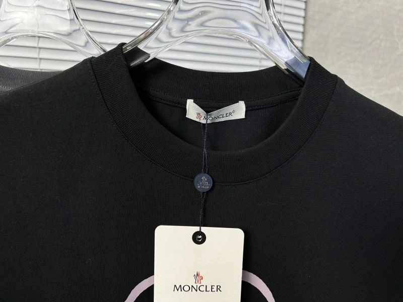 Inexpensive Moncler T-Shirts
