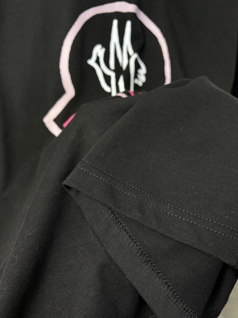 Inexpensive Moncler T-Shirts