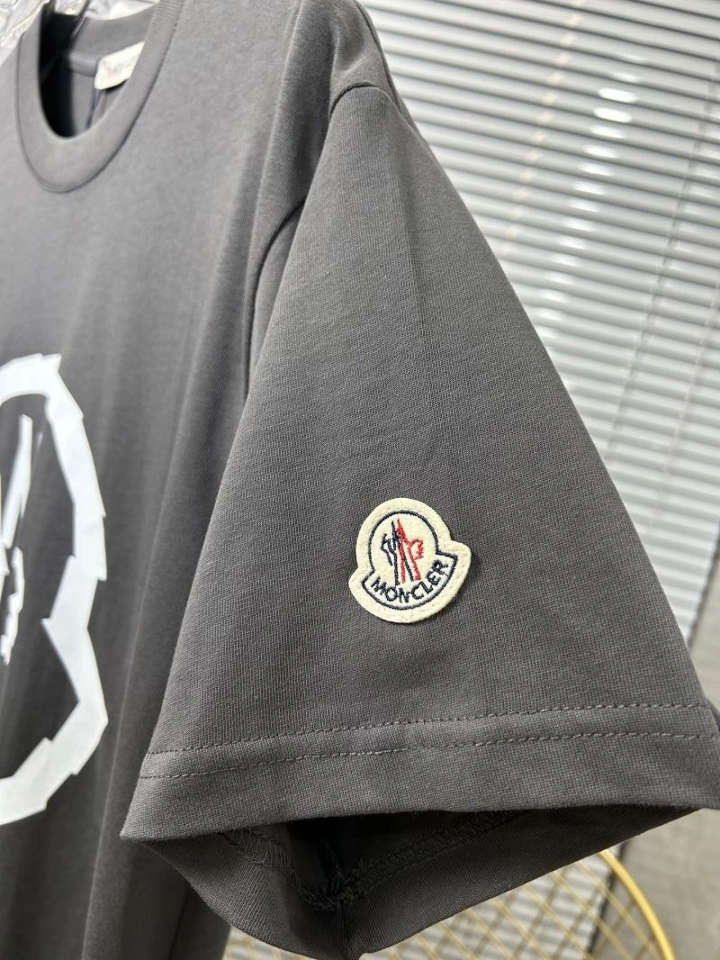 Cut-rate Moncler T-Shirts