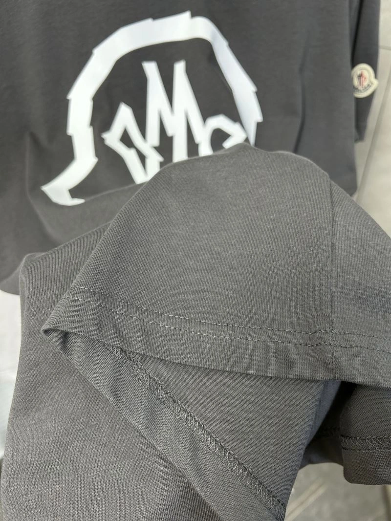 Cut-rate Moncler T-Shirts