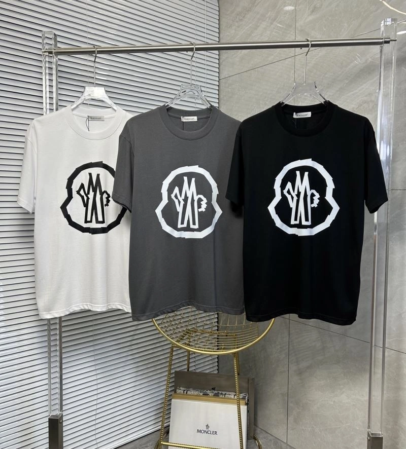 Cut-rate Moncler T-Shirts