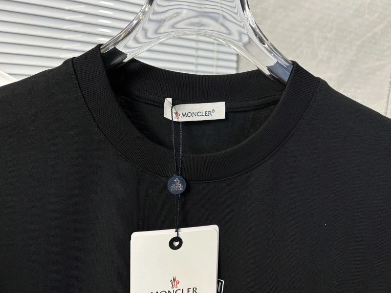 Accurate model Moncler T-Shirts