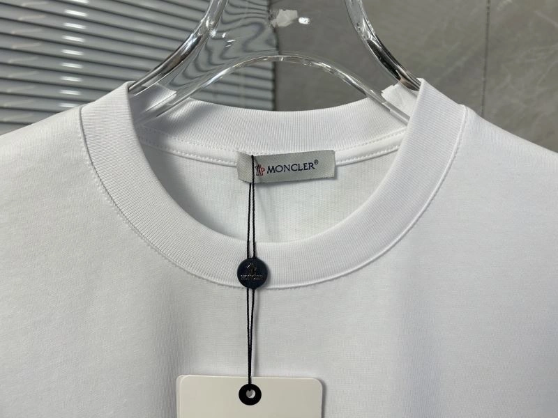 Inexpensive Moncler T-Shirts