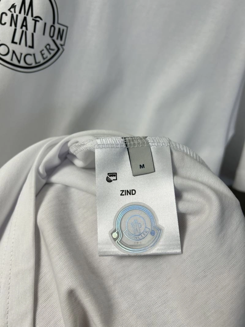 Inexpensive Moncler T-Shirts