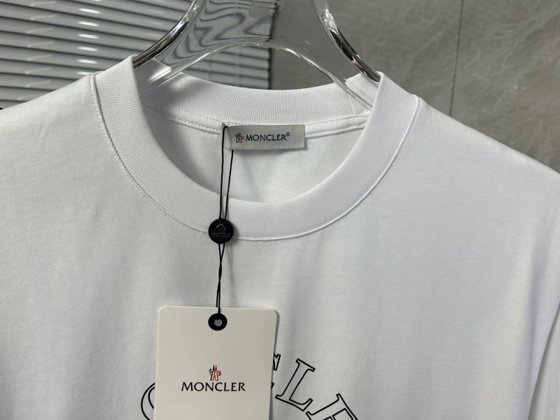 Accurate model Moncler T-Shirts