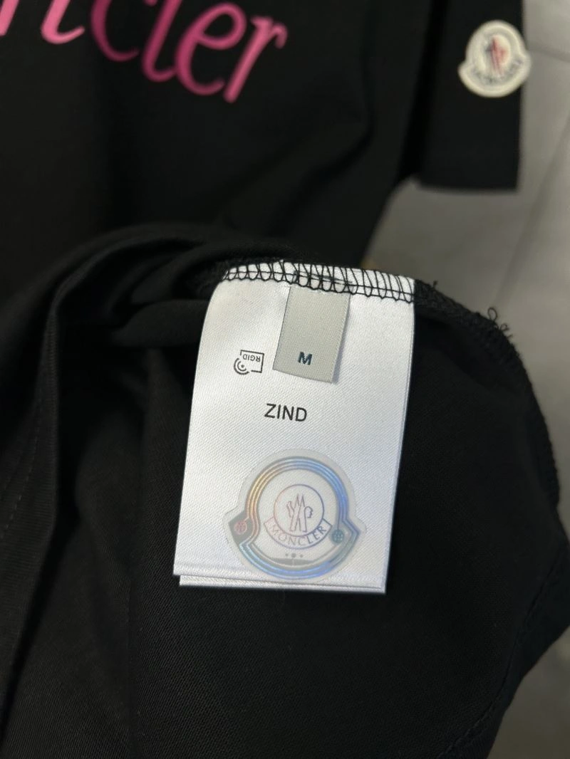 Brand-authenticated Moncler T-Shirts