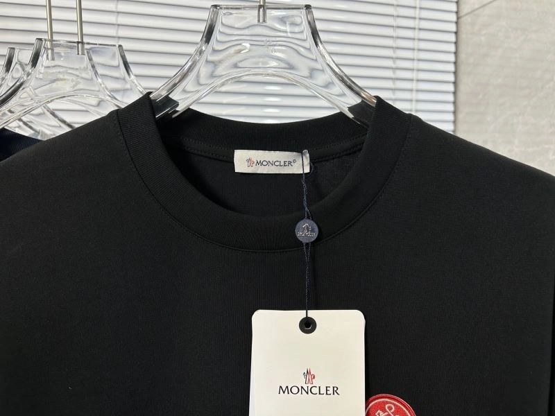 Cut-rate Moncler T-Shirts