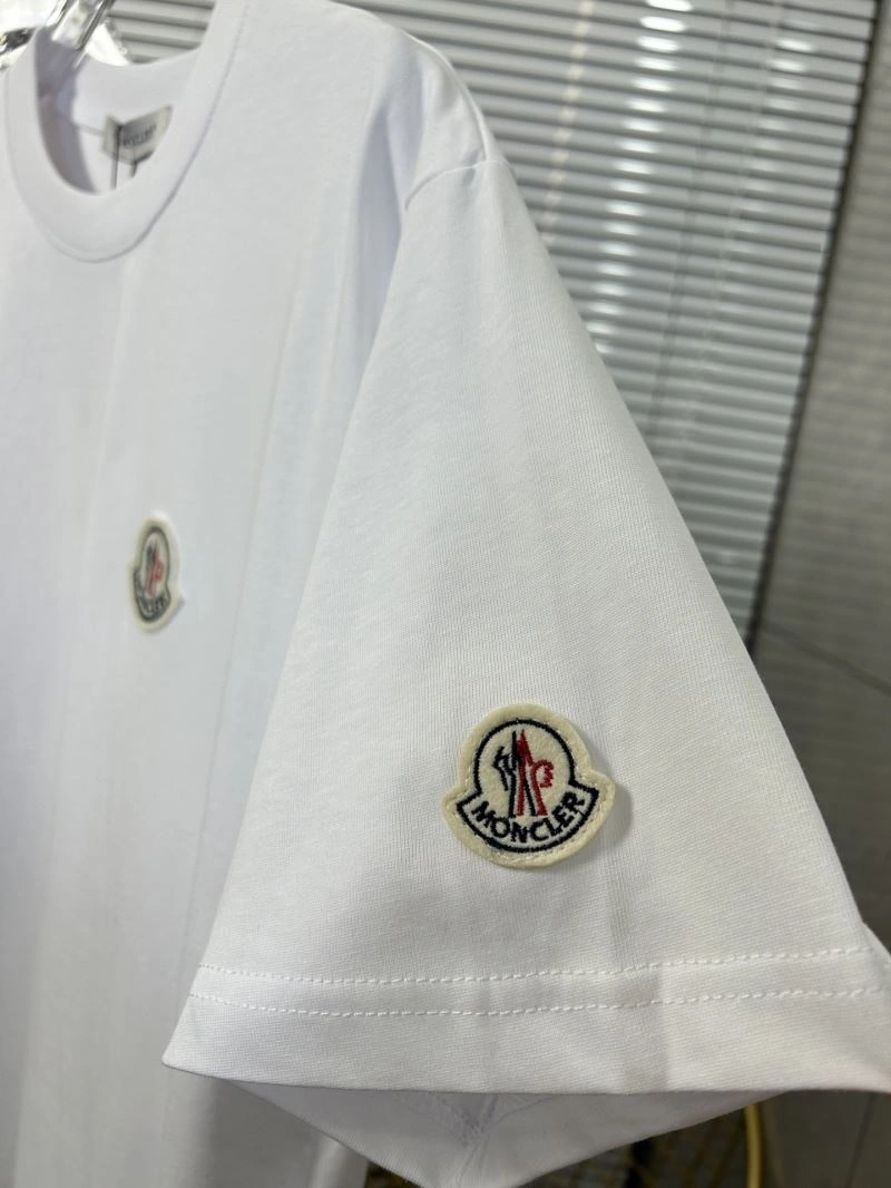 Low-cost Moncler T-Shirts