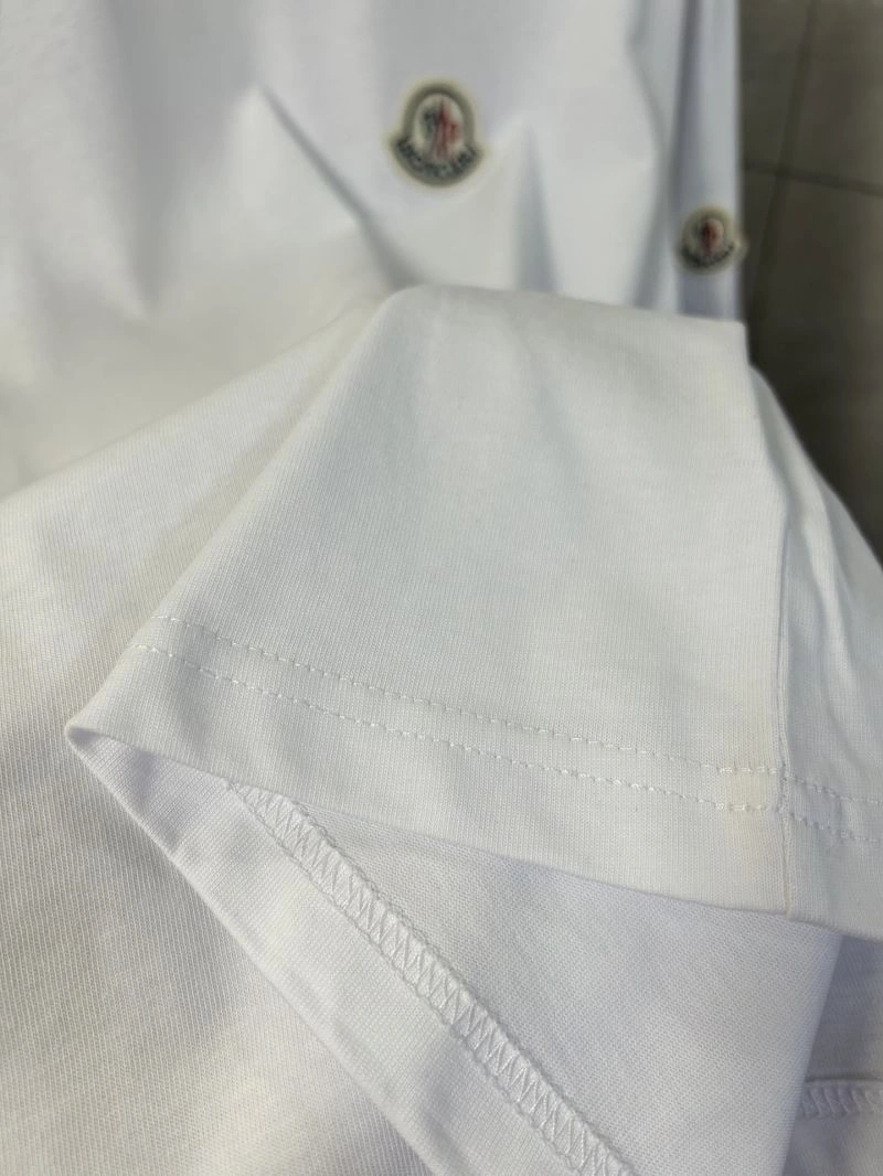 Low-cost Moncler T-Shirts