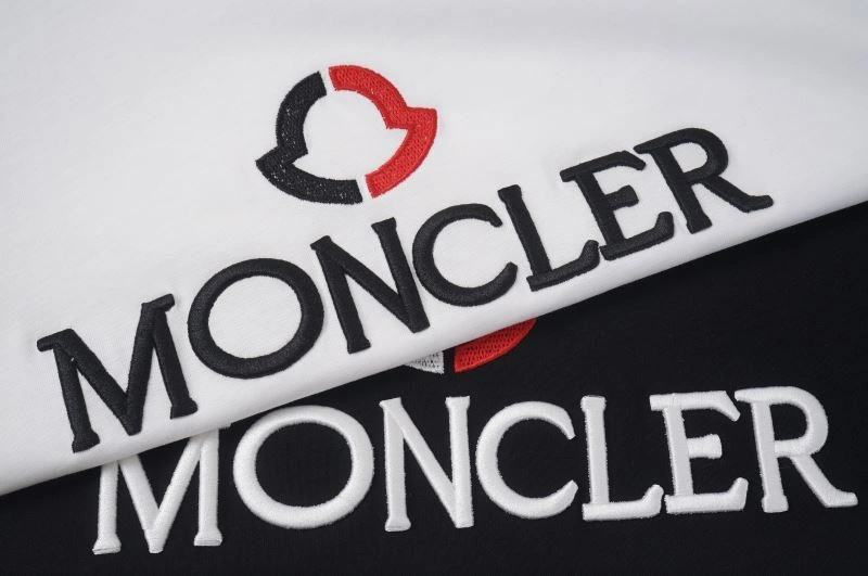 Top mirror Moncler T-Shirts