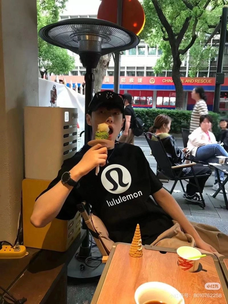 Bargain Moncler T-Shirts