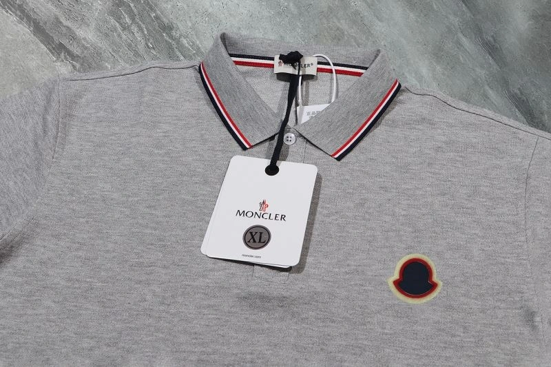 Inexpensive Moncler T-Shirts