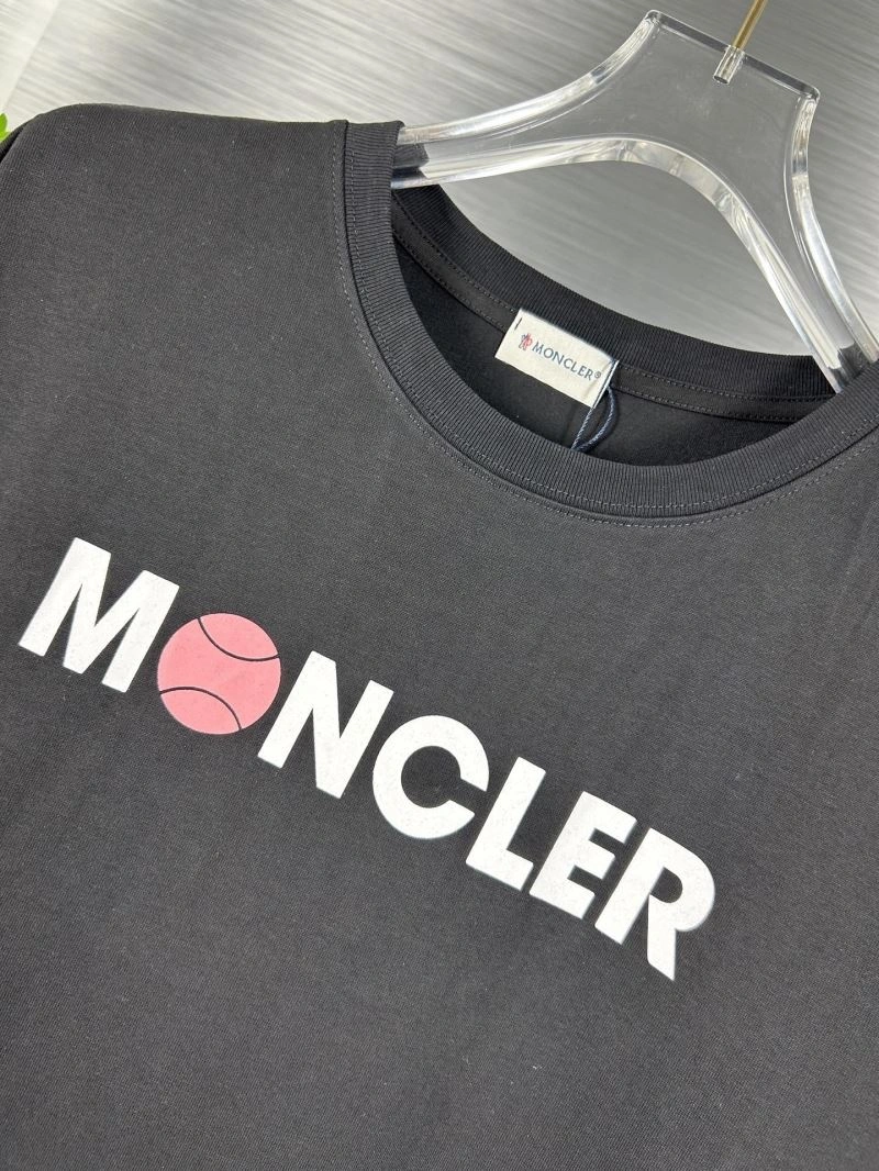 Bargain Moncler T-Shirts