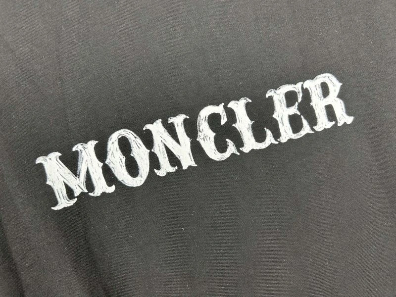 Low-cost Moncler T-Shirts