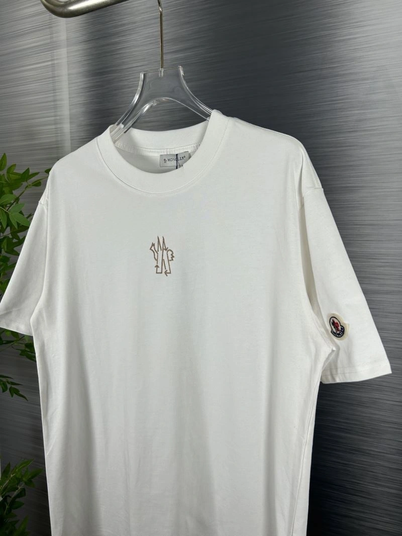 Low-cost Moncler T-Shirts