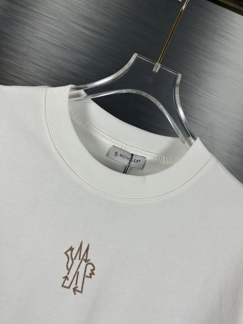 Low-cost Moncler T-Shirts