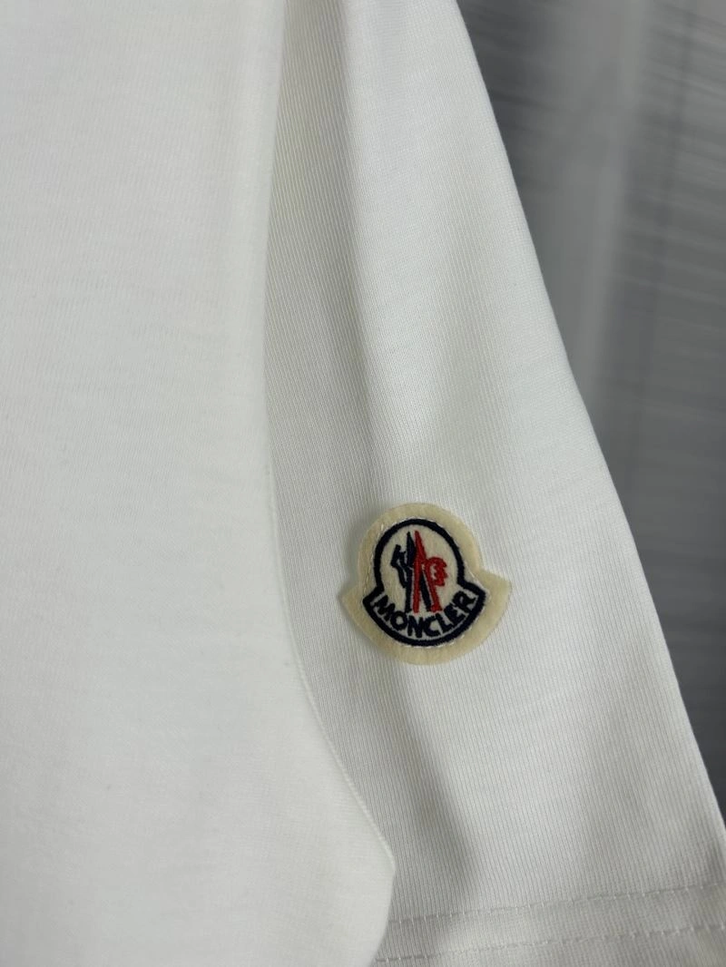 Low-cost Moncler T-Shirts