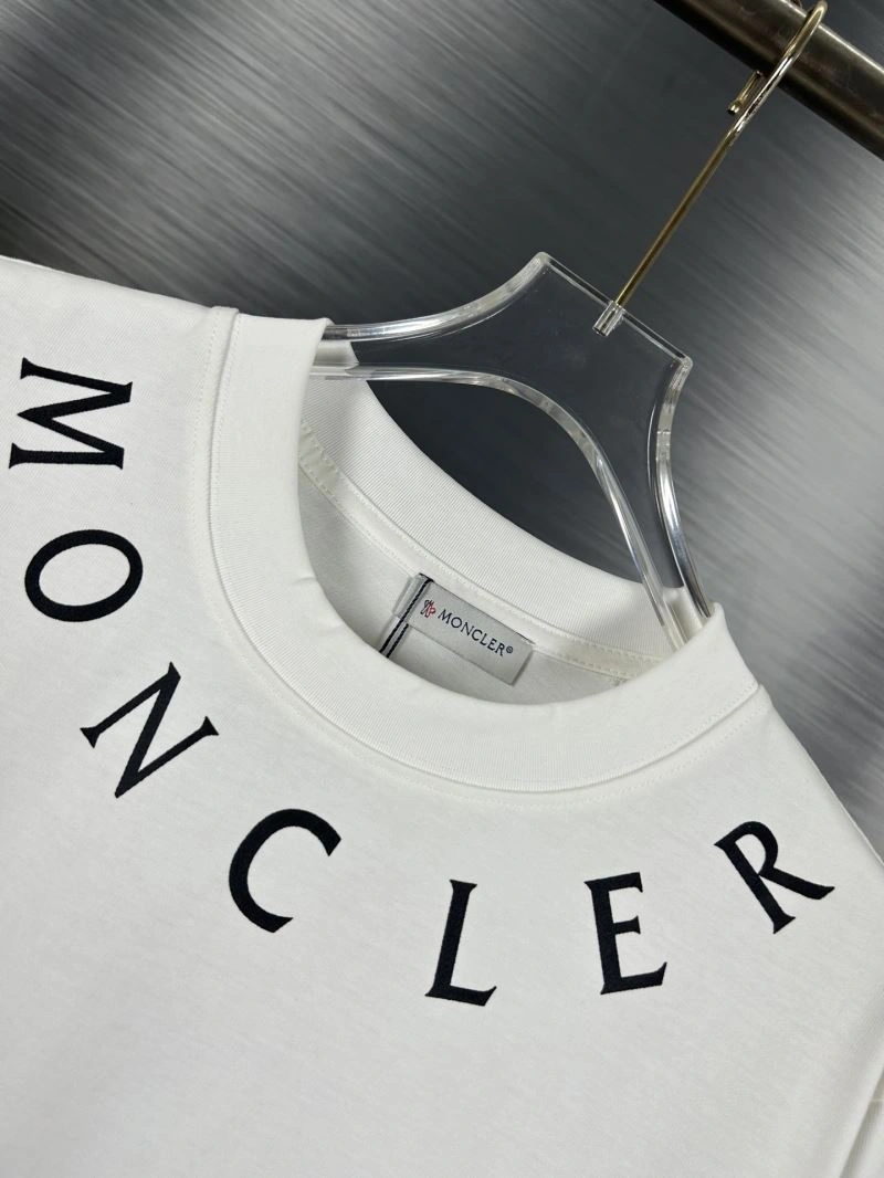 Low-cost Moncler T-Shirts