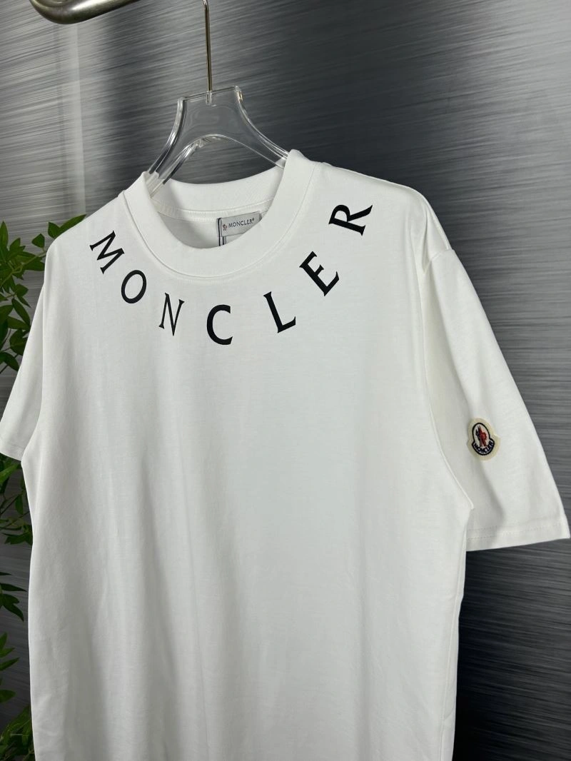 Low-cost Moncler T-Shirts