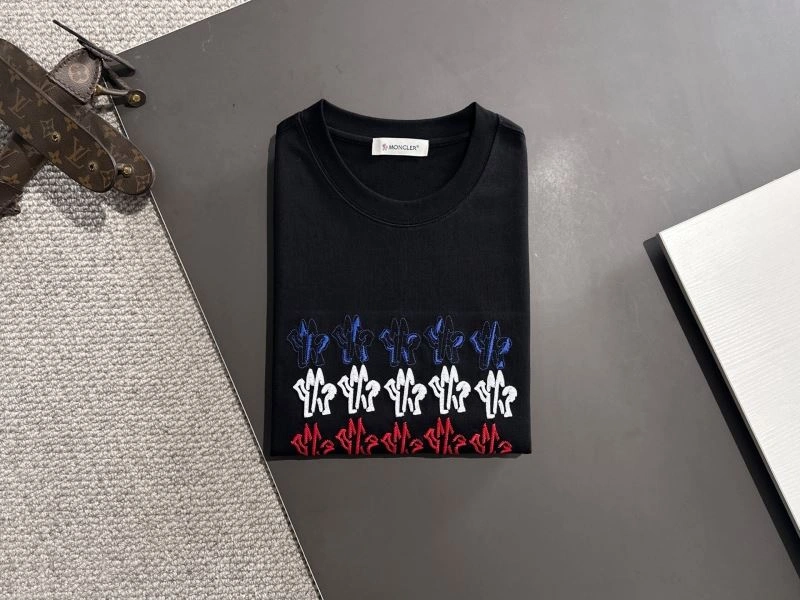 Top mirror Moncler T-Shirts