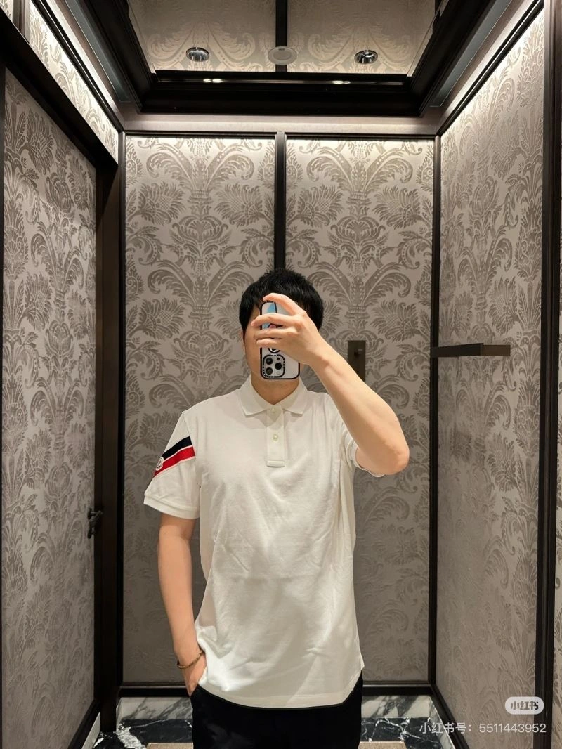 Low-cost Moncler T-Shirts
