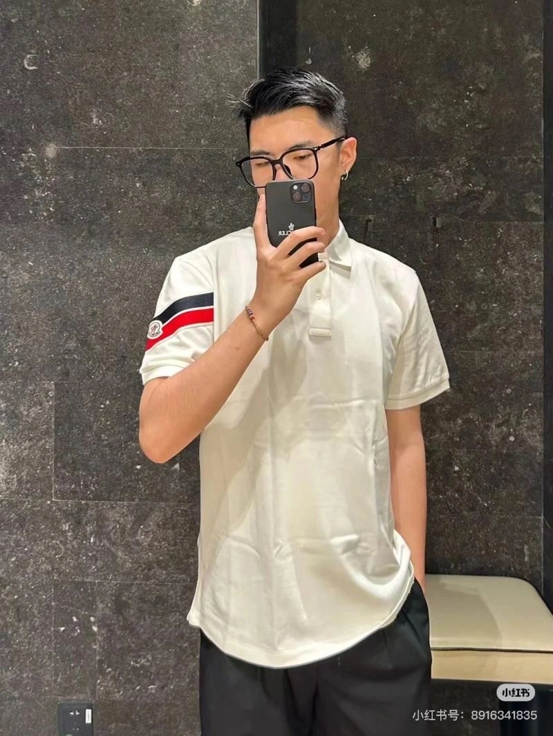 Low-cost Moncler T-Shirts