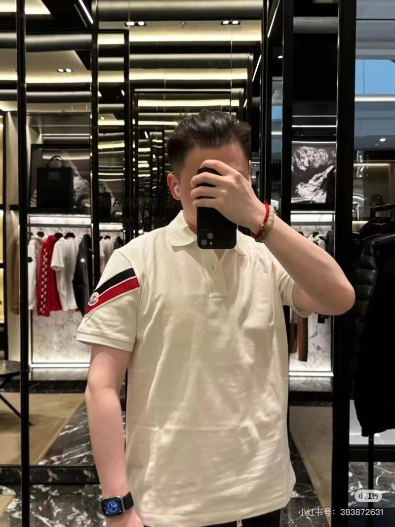 Low-cost Moncler T-Shirts