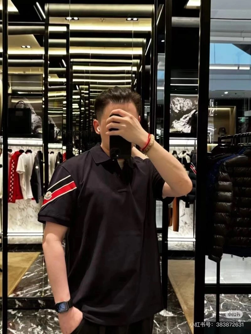 Low-cost Moncler T-Shirts