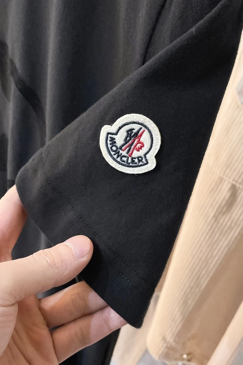 Cut-rate Moncler T-Shirts