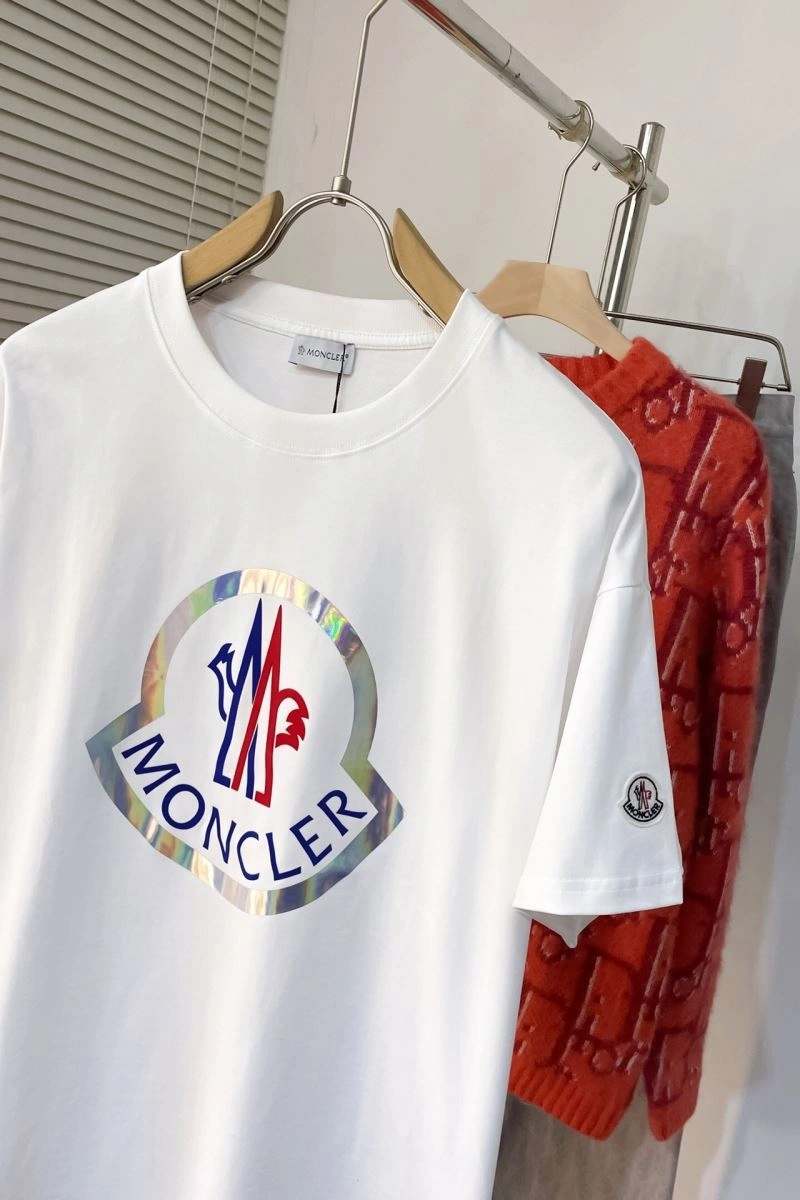 Low-cost Moncler T-Shirts