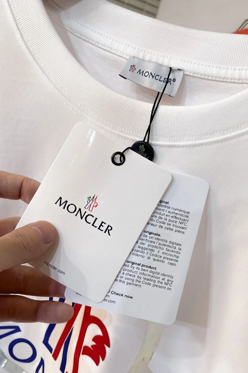 Low-cost Moncler T-Shirts