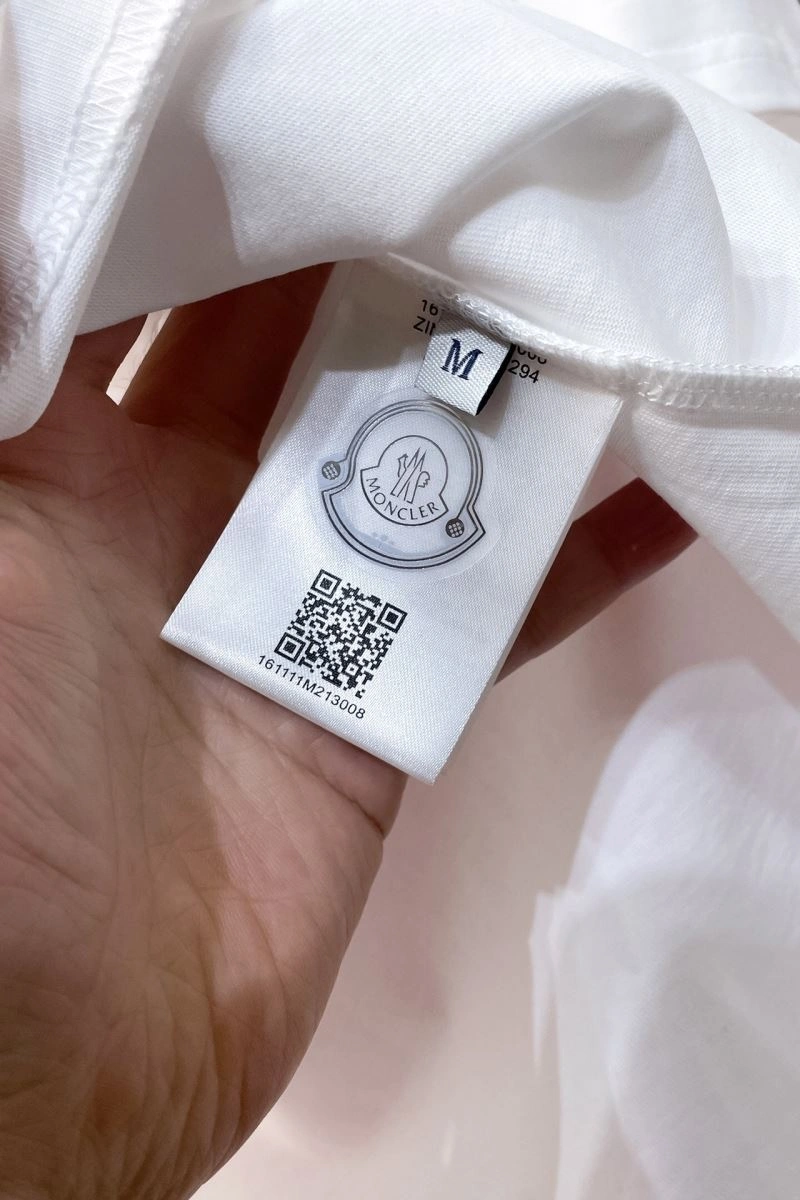 Low-cost Moncler T-Shirts
