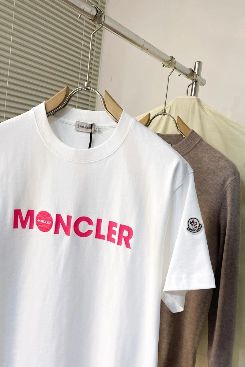 Bargain Moncler T-Shirts