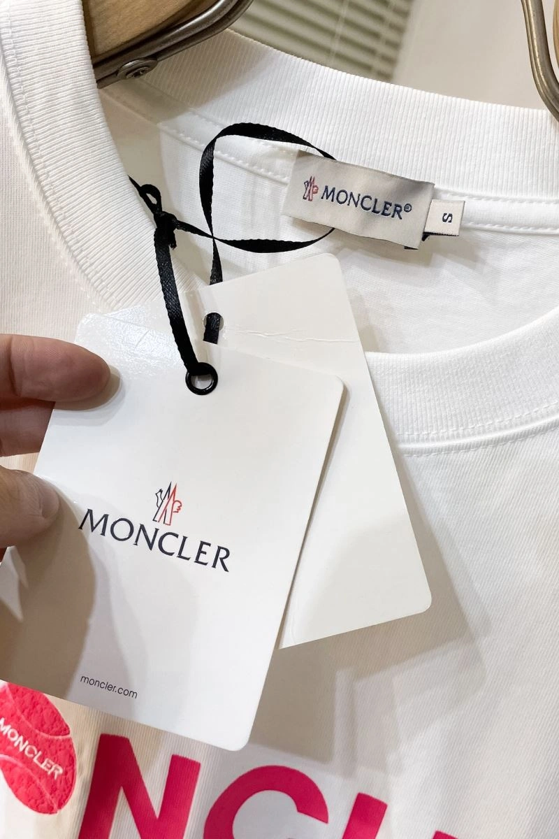 Bargain Moncler T-Shirts