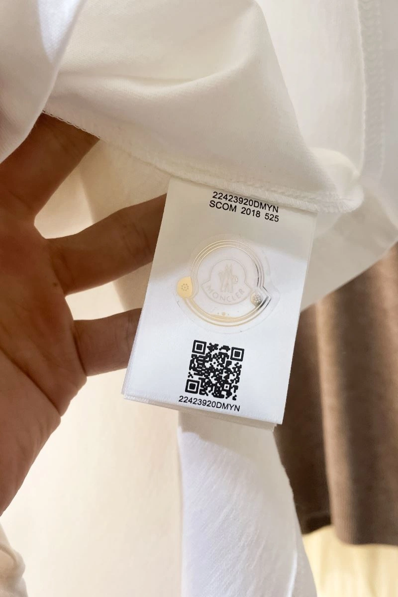 Bargain Moncler T-Shirts