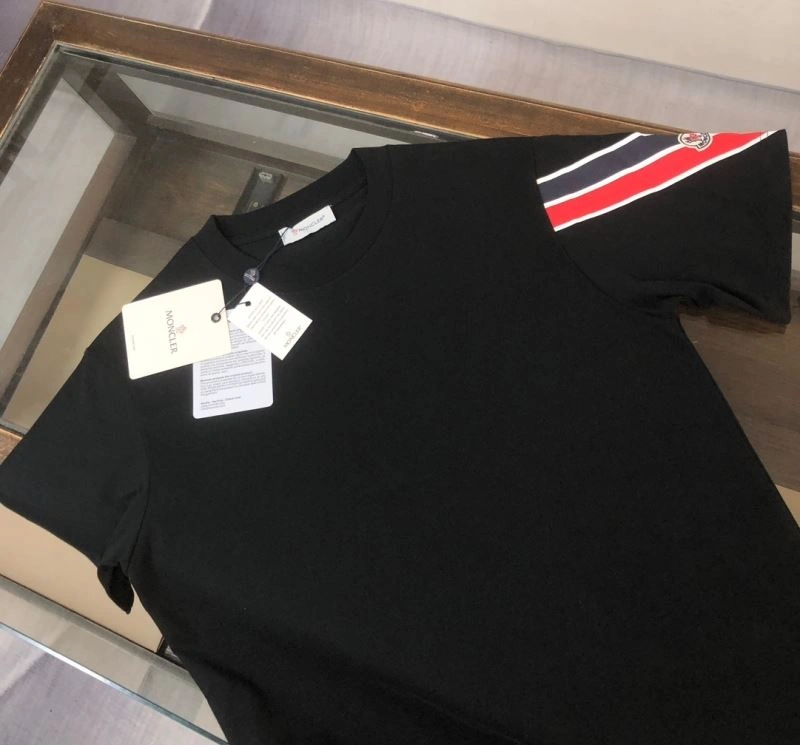 Inexpensive Moncler T-Shirts