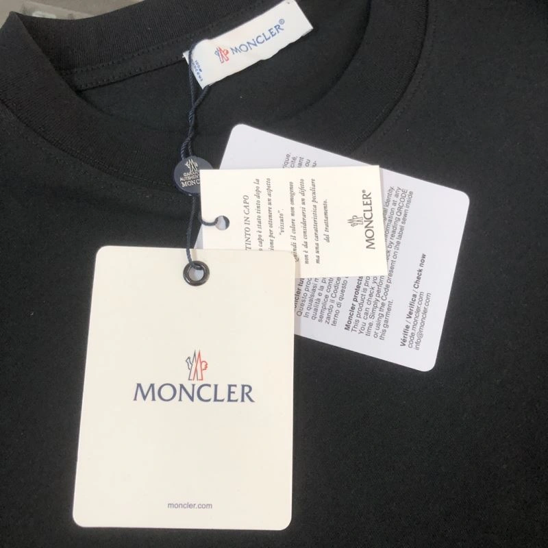 Inexpensive Moncler T-Shirts
