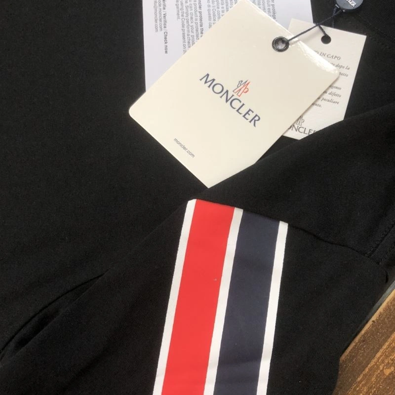 Inexpensive Moncler T-Shirts