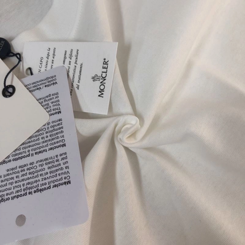 Low-cost Moncler T-Shirts