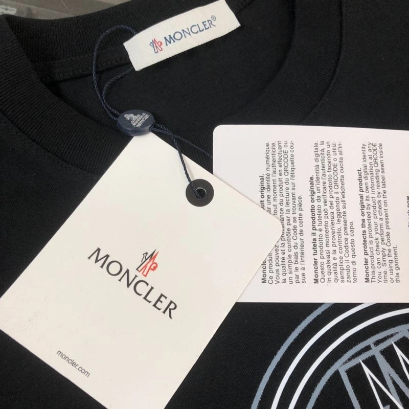 Top mirror Moncler T-Shirts