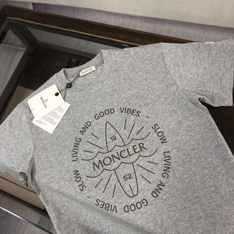 Bargain Moncler T-Shirts