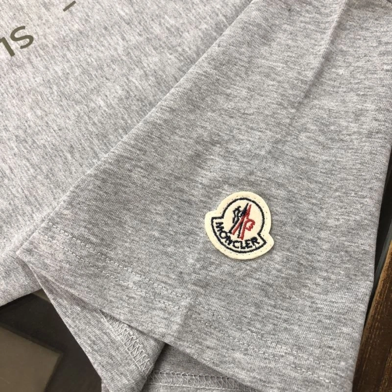 Bargain Moncler T-Shirts