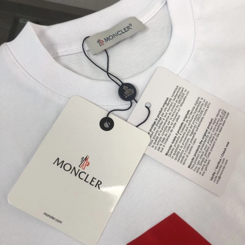 Cut-rate Moncler T-Shirts