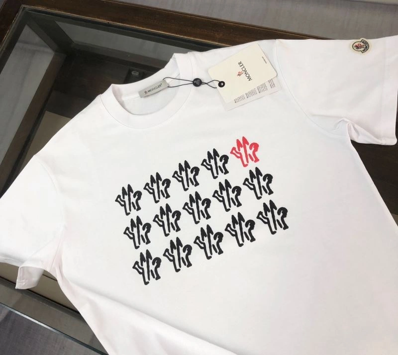 Low-cost Moncler T-Shirts