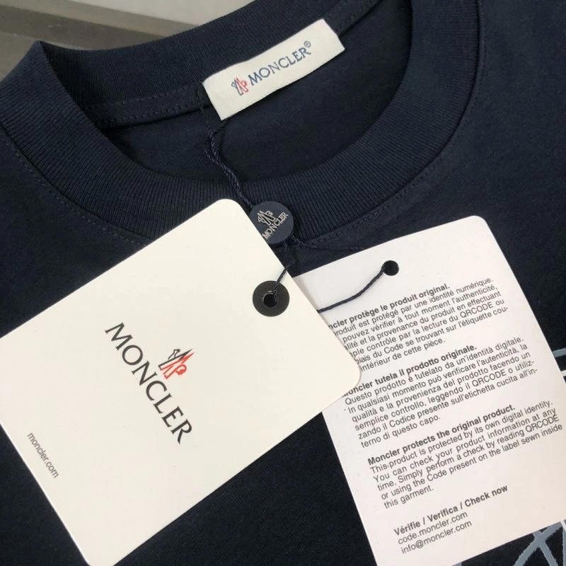 Accurate model Moncler T-Shirts