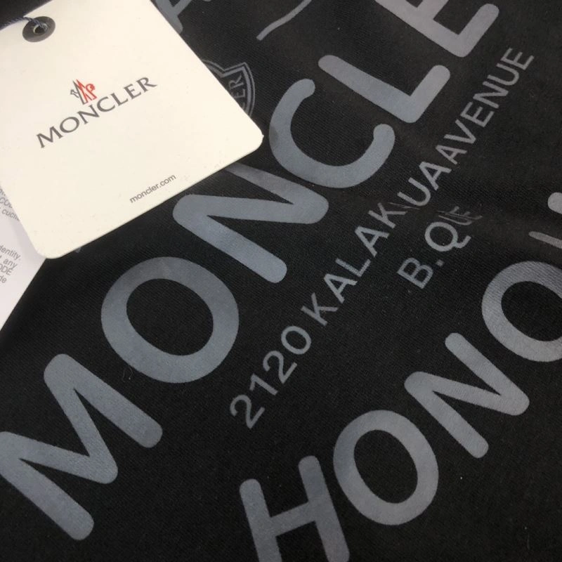 Top mirror Moncler T-Shirts