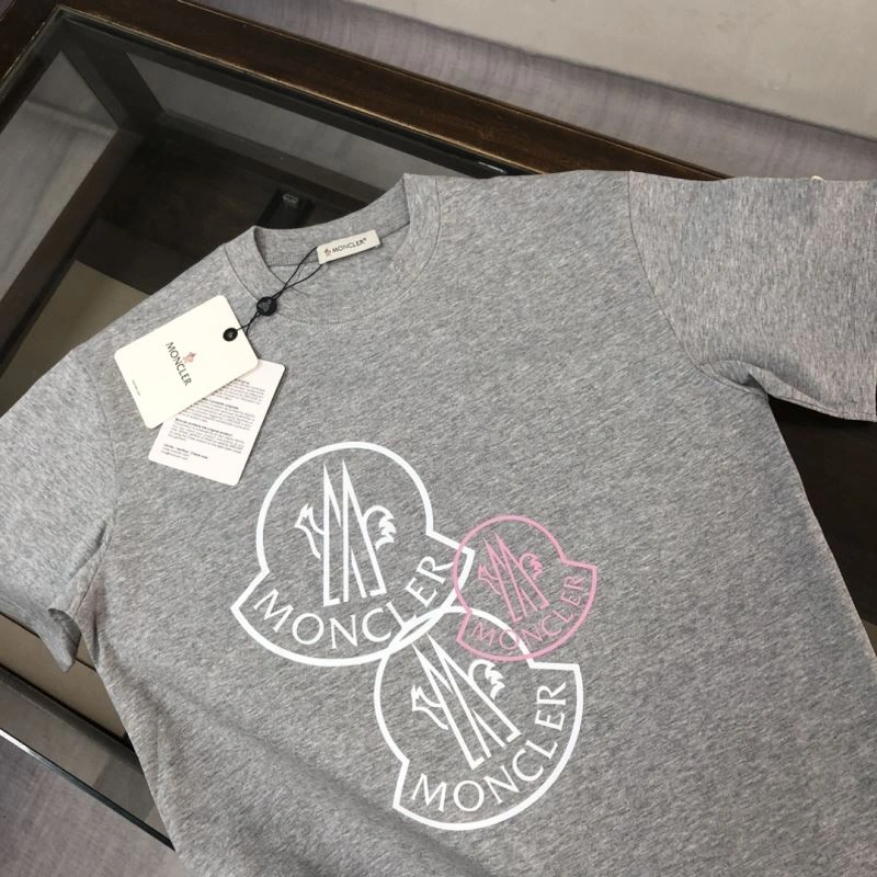 Inexpensive Moncler T-Shirts