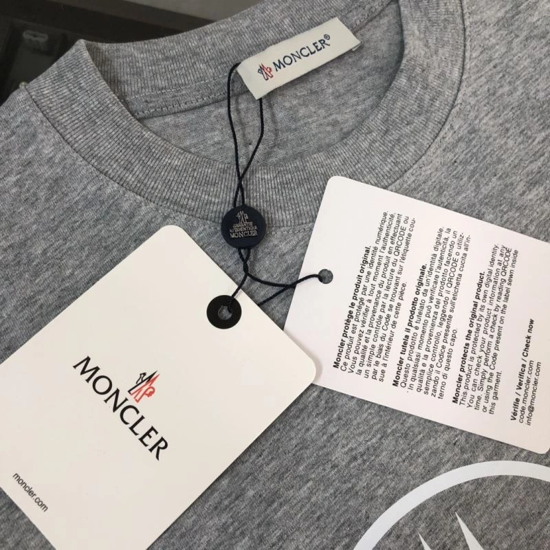 Inexpensive Moncler T-Shirts