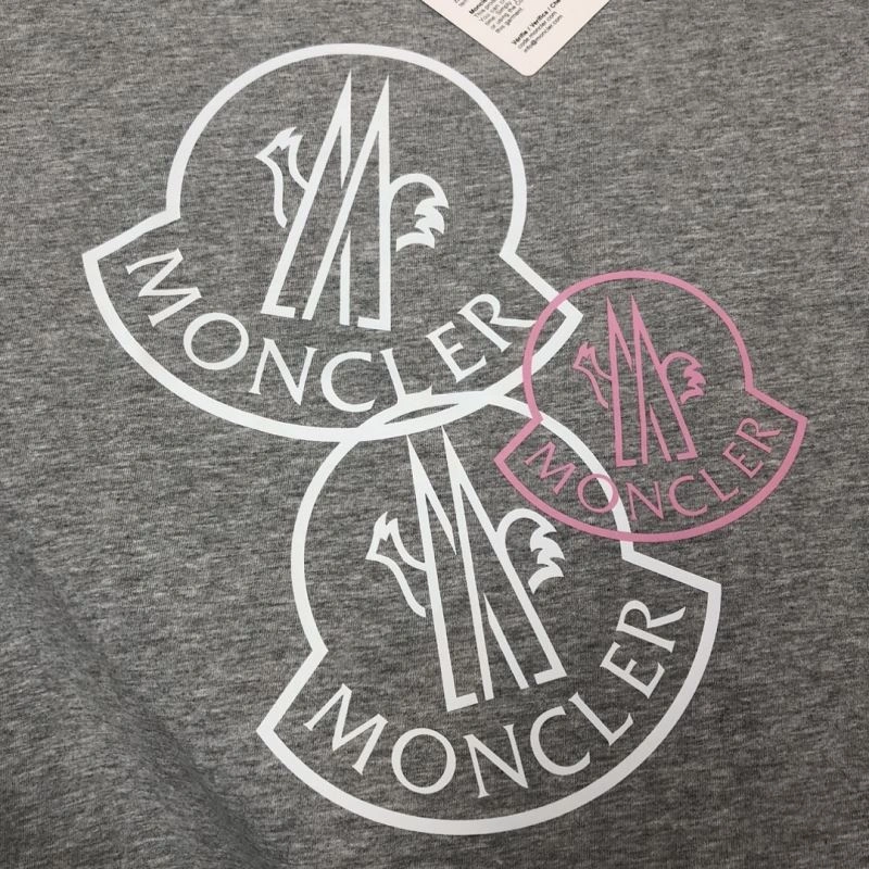 Inexpensive Moncler T-Shirts