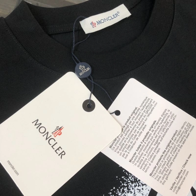 Accurate model Moncler T-Shirts